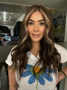 53 Must-Try Money Piece Hair Highlights To Transform Your Look