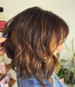 We Love These Feathered Bob Hairstyles That Add Volume & Flow To Your Hair