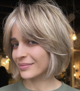 We Love These Feathered Bob Hairstyles That Add Volume & Flow To Your Hair