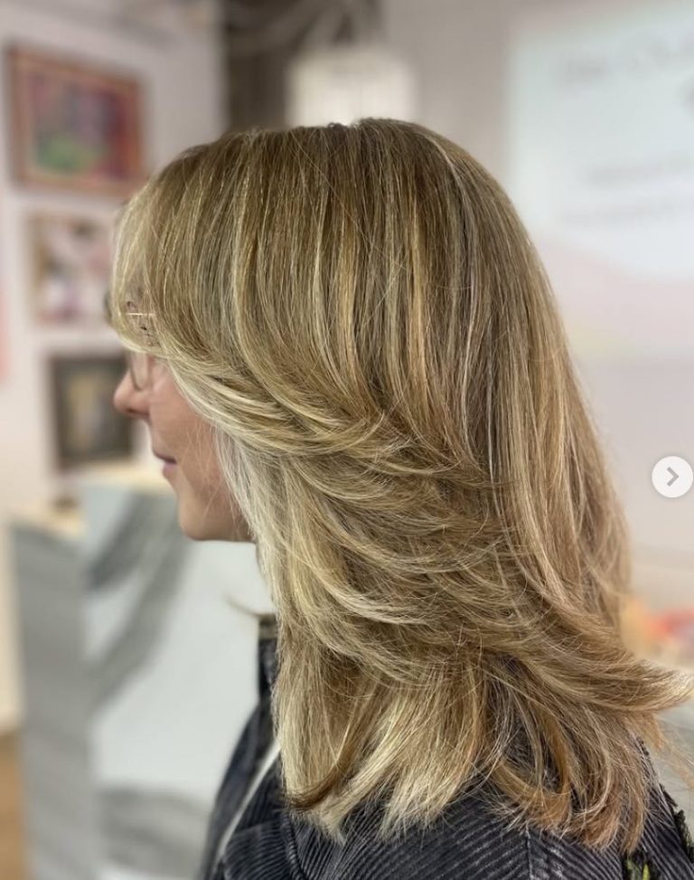 90 Adorable Shoulder-Length Hairstyles That Will Make You Want To Chop ...