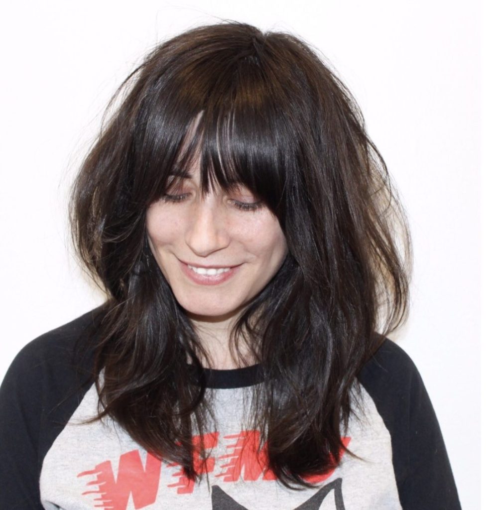 90 Adorable Shoulder-Length Hairstyles That Will Make You Want To Chop ...