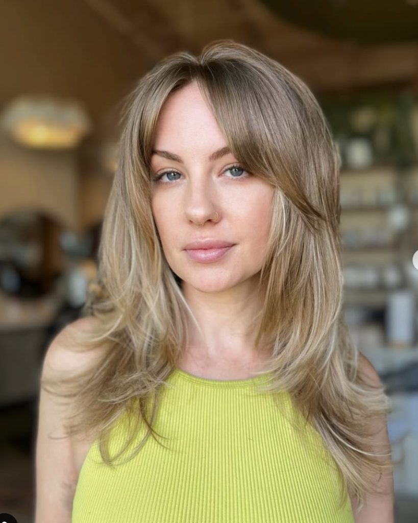 90 Adorable Shoulder-Length Hairstyles That Will Make You Want To Chop ...