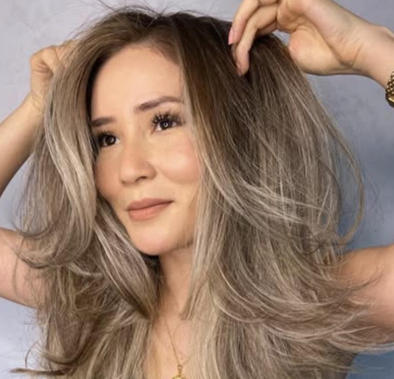 93 Stunning Examples of Side-Part Layered Hair