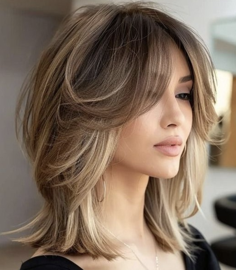 93 Stunning Examples of Side-Part Layered Hair