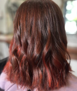 35 Mesmerizing Medium-Length Haircuts That Are All The Rage This Year