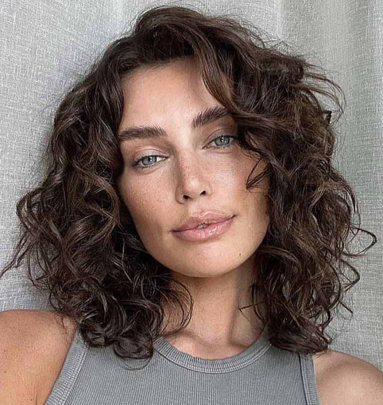 80 Flawlessly Feminine Hairstyles For Square Faces