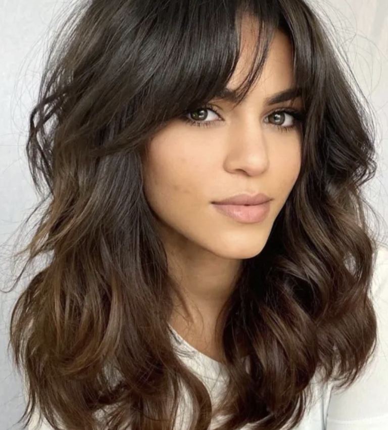 80 Flawlessly Feminine Hairstyles For Square Faces