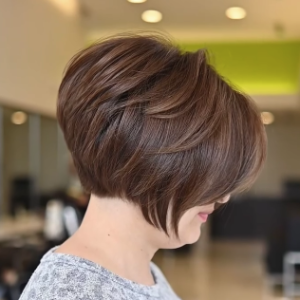 Celebrities Are Obsessed With These 75 Cute Choppy Bobs