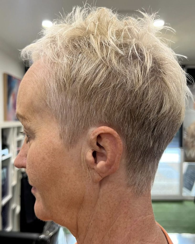 These 50 Charming Pixie Hairstyles Are A Hit With Women Over 50