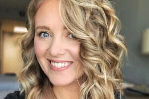 How To Curl Your Hair Like A Professional Stylist