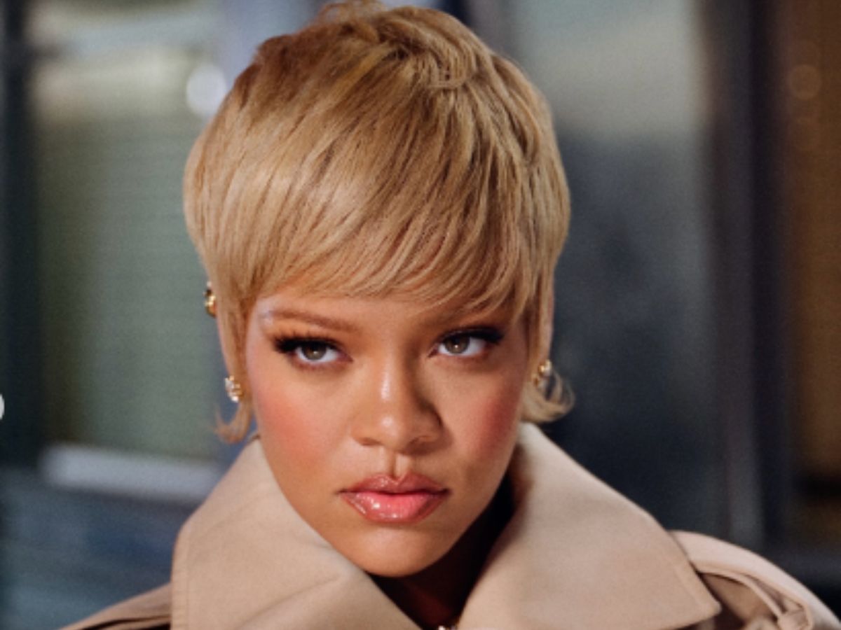 Rihanna Reveals Blonde Crop With New Fenty Hair Announcement