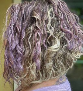 25 Inverted Bob Hairstyles for Curly Hair