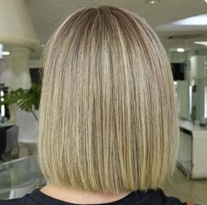 25 Stunning Medium Blunt Hairstyle Ideas